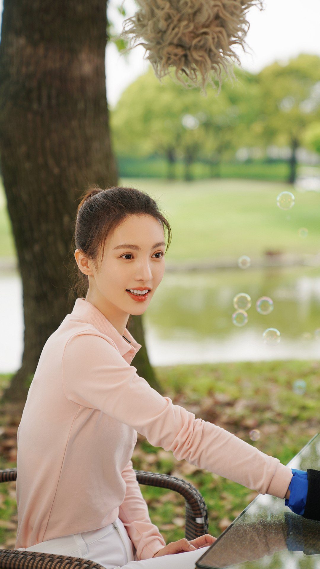 แจก WALLPAPER ซีรีส์จีนโรแมนติกใจฟู "Why Women Love บทเรียนรักฉบับนายเพลย์บอย"